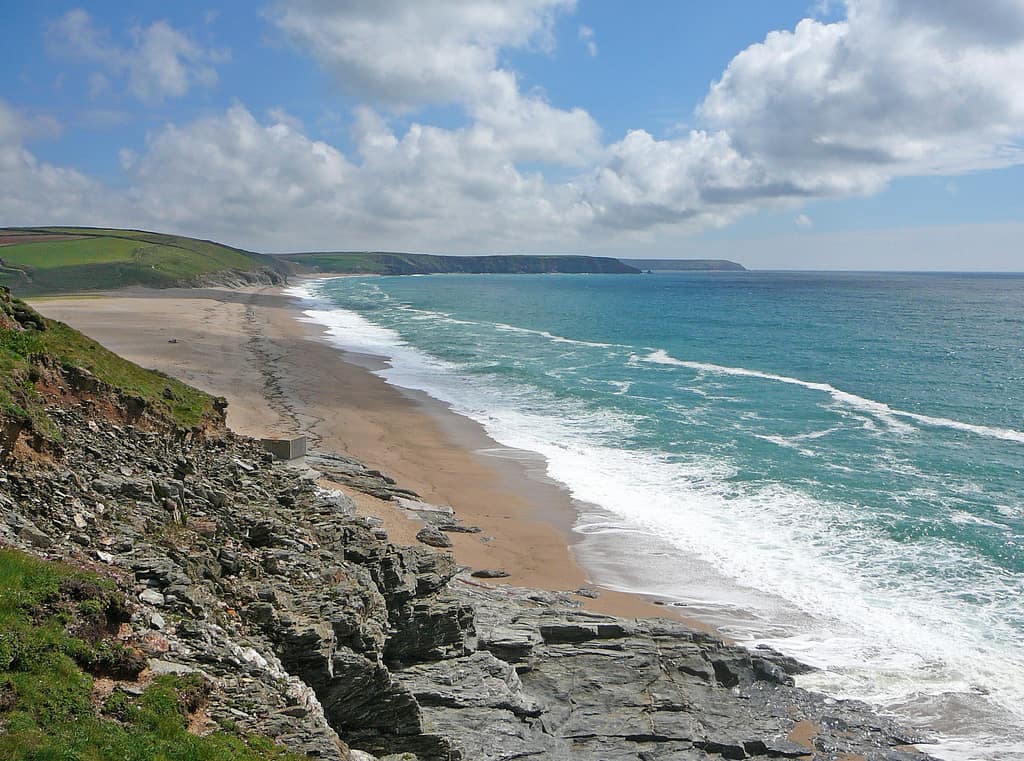 Loe Bar Beach - Visit Cornwall TV